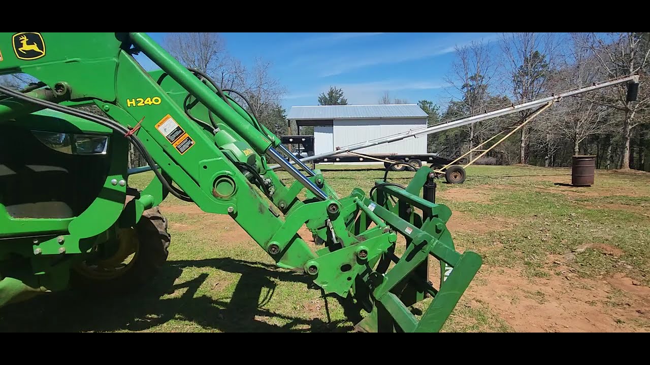 Hooking up the John Deere loader attachments! - YouTube