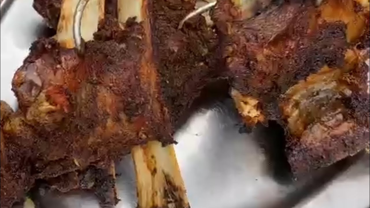 Cooking Beef Ribs And Rice In Woods Fired Oven - YouTube