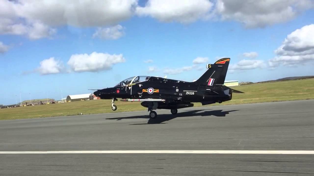 Hawk T2 takeoff - YouTube