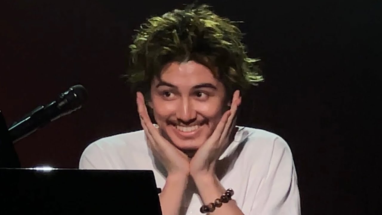 โต๊ะริม (Melt) covered by Fujii Kaze in Bangkok 2023 - YouTube