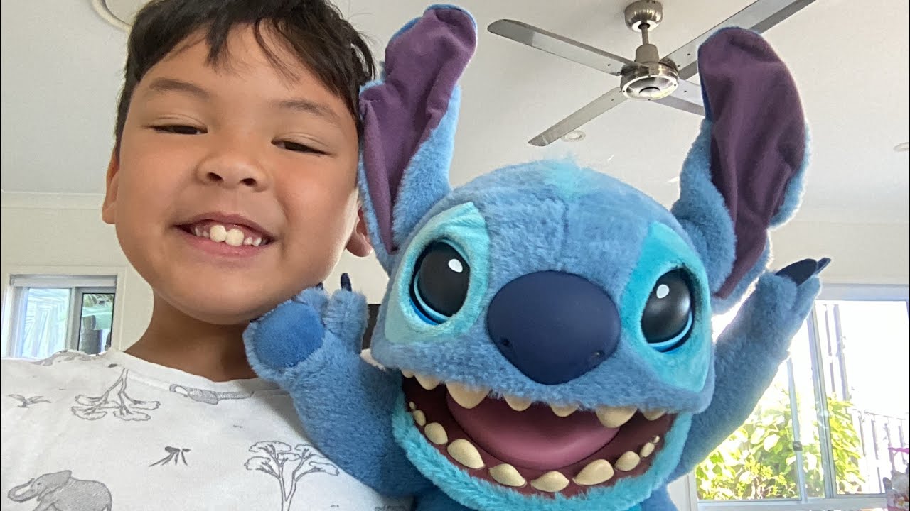 Unboxing RealFX Disney Stitch puppet - YouTube