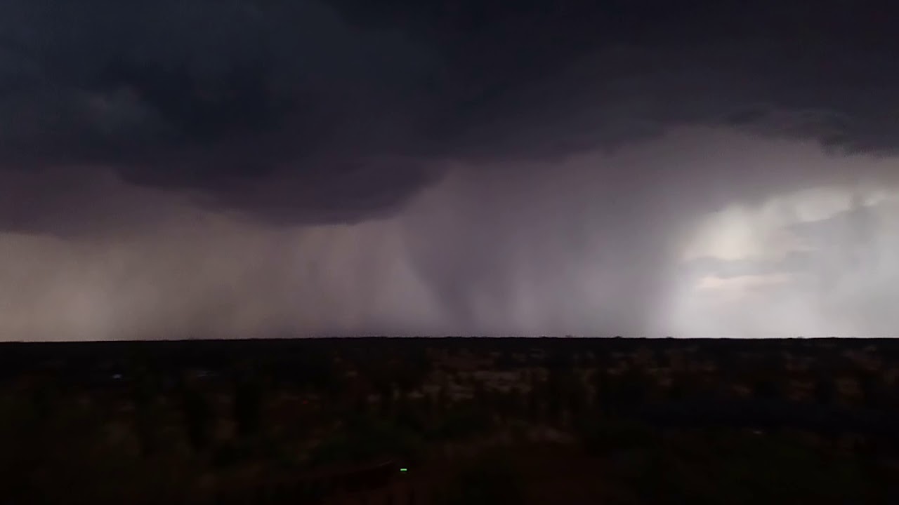 Thunder and lightning at uluru - YouTube