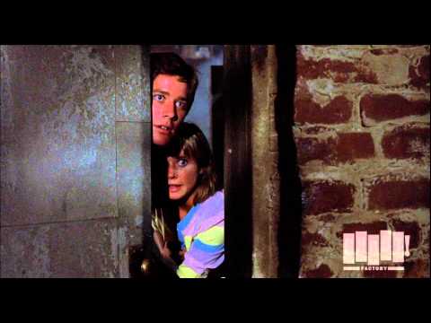 Mother Gets Knife Happy - Psycho II (1983)