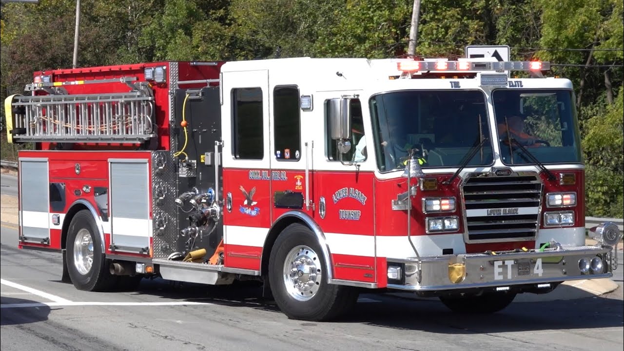 Lower Alsace Fire Company Engine Tanker 4 Responding 10/12/23 - YouTube