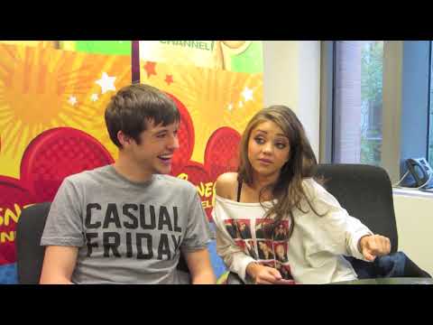 SARAH HYLAND: "Watch Geek Charming Because MATT PROKOP is Sexy!" - YouTube