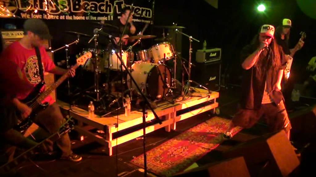 Sprung Monkey- Swirl Live - YouTube