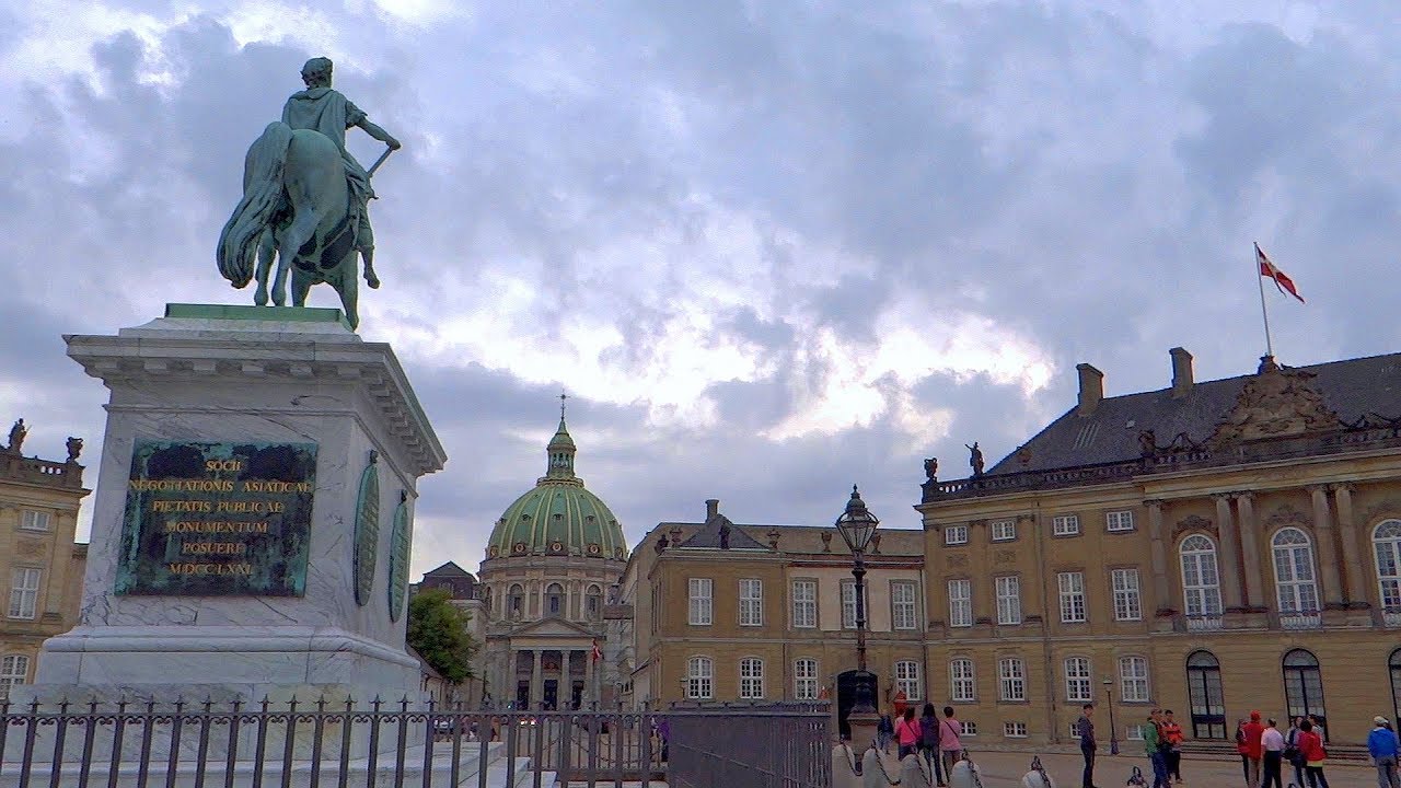 丹麥哥本哈根阿美琳堡宮2/2 Amalienborg Slot, Copenhagen (Denmark) - YouTube