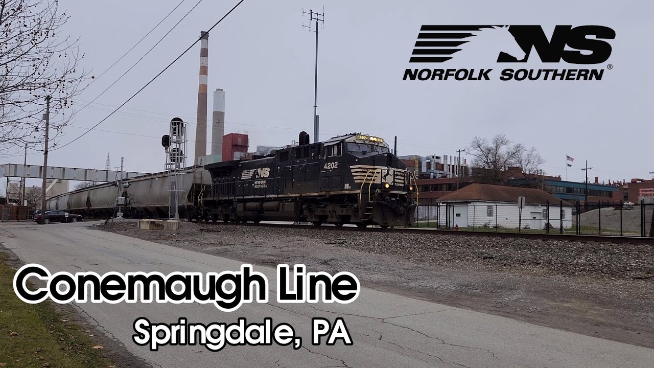 Single Lead Unit With 2 DPUs Pulls A Manifest Along The NS Conemaugh Line - Springdale, PA - YouTube