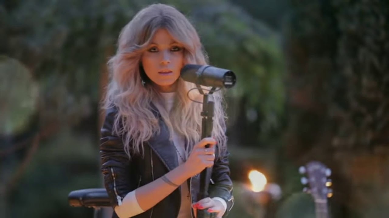 Clödie ZOMBIE Rock version ( The Cranberries Acoustic cover ) - YouTube