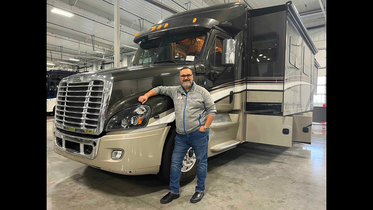 Used 2015 Renegade Explorer XL 4232 RF (17U232381) - YouTube