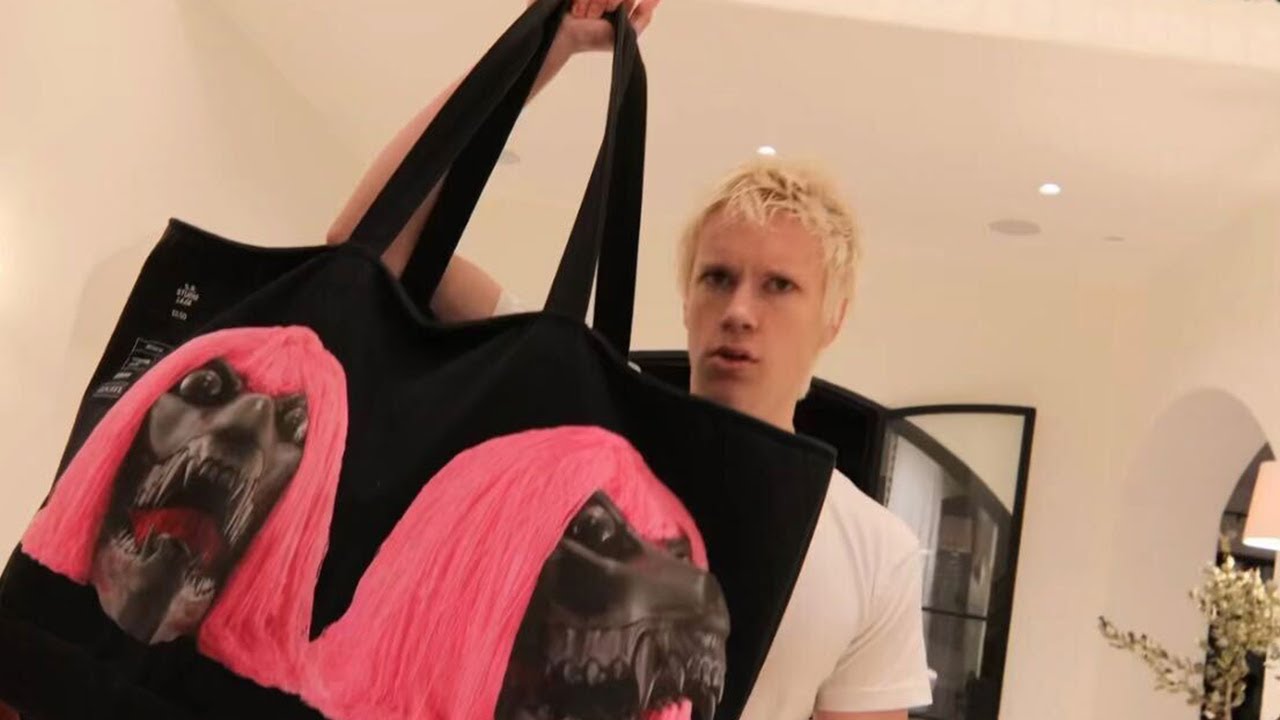 Brennan Jones - Cool Cat (Official Music Video) - YouTube