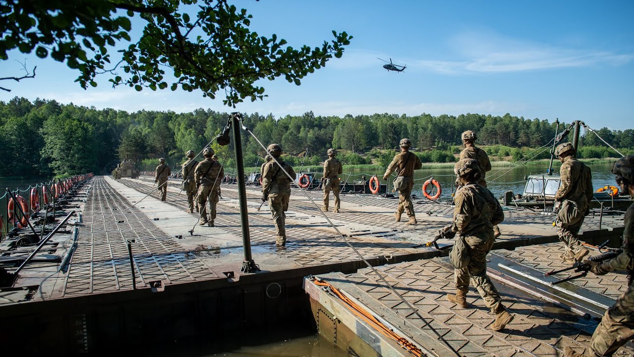 Defender Europe 20+ SPOT - YouTube