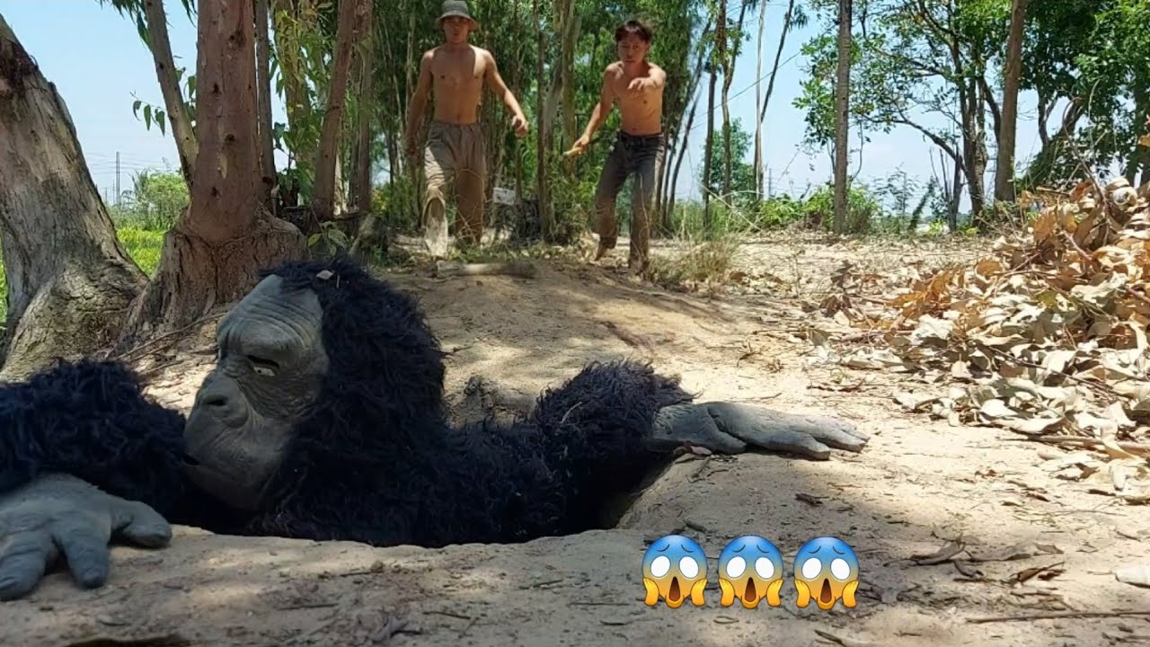 Cave Exploration of 2 Hunters Entering the Cave (monkey)-King Monster ...