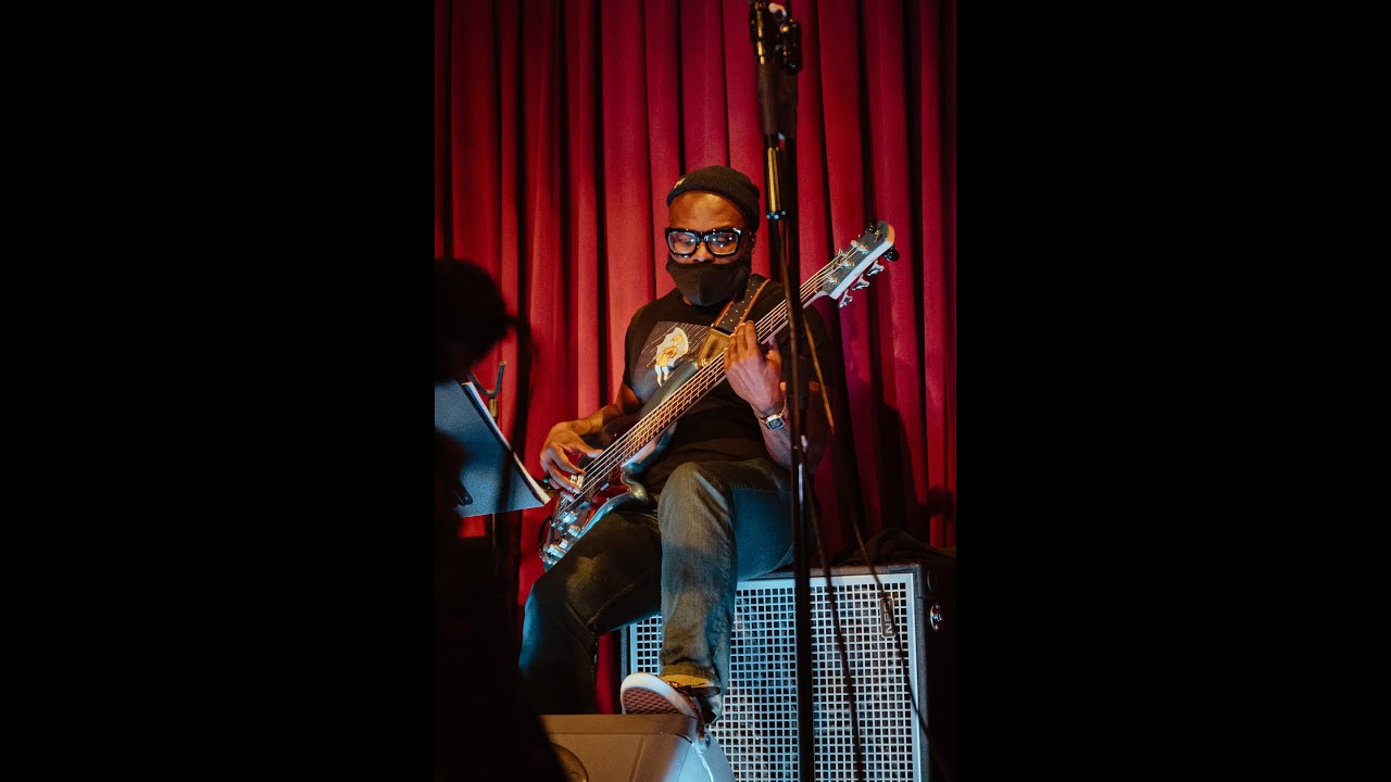 Sharay Reed- "Rise" Cory Henry and the Funk Apostles - YouTube