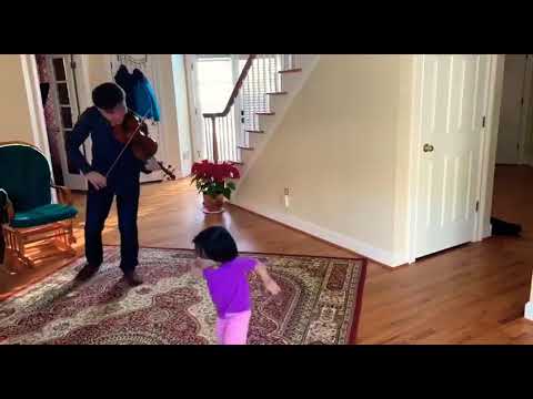 A 1 year old Amalia dancing to Bach!