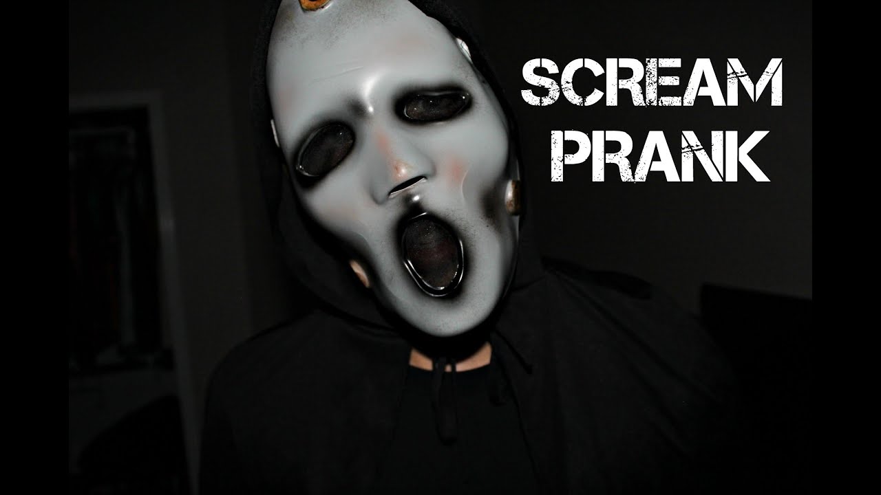 Scream prank on sister (HILARIOUS) - YouTube