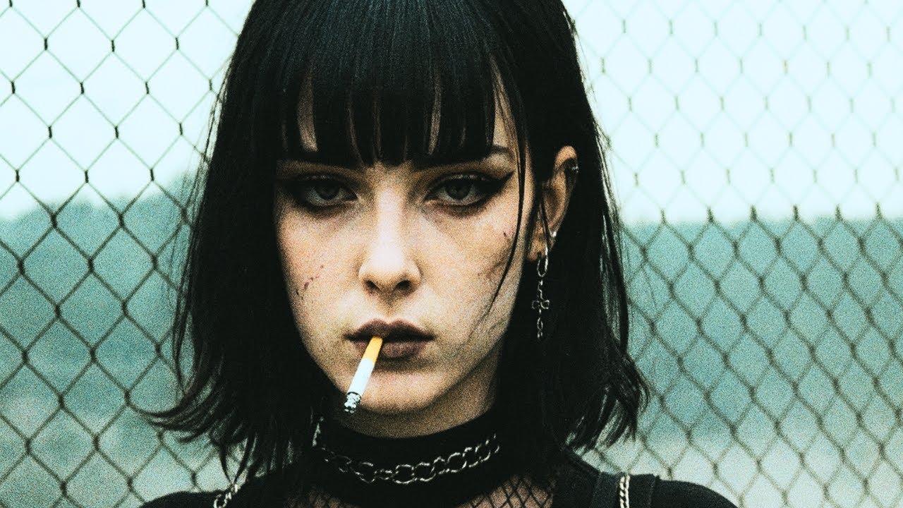Anne Bloom - ALONE (Official Music Video) - YouTube