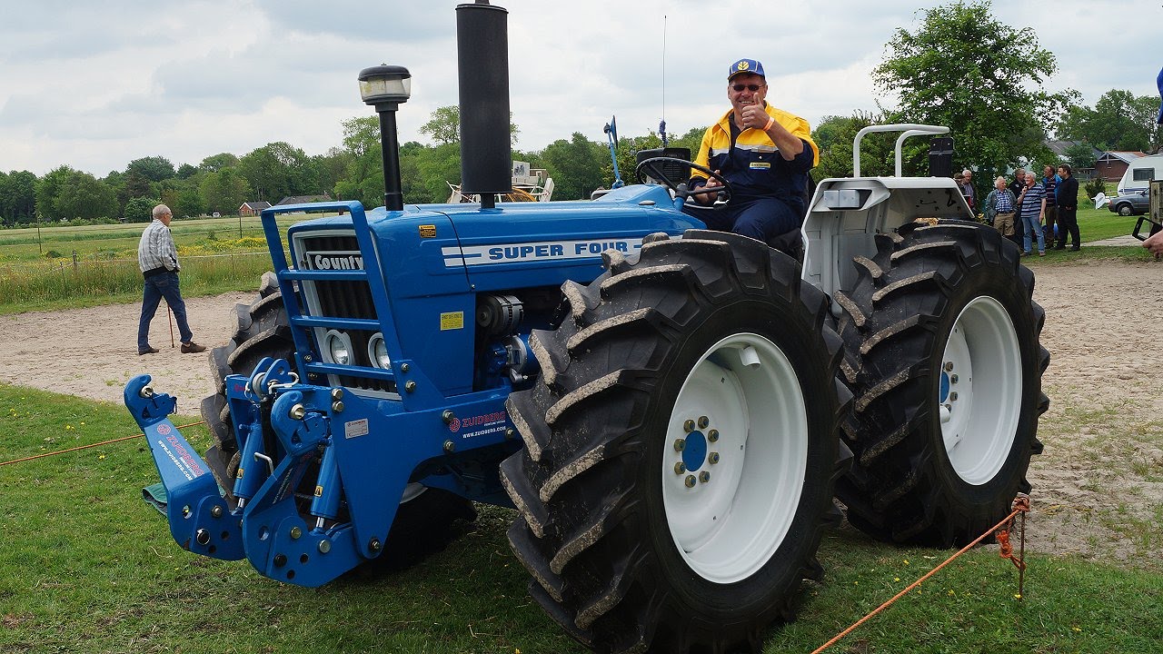 County Tractor Te Koop