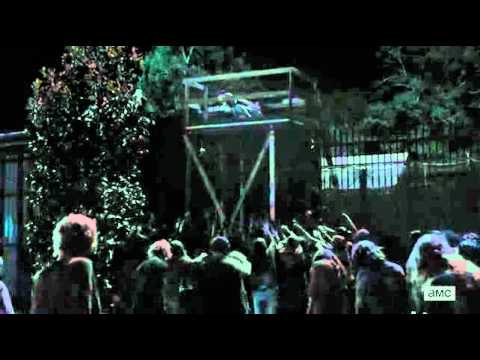 The Walking Dead: S6 E9 Glenn and Enid rescue Maggie - YouTube