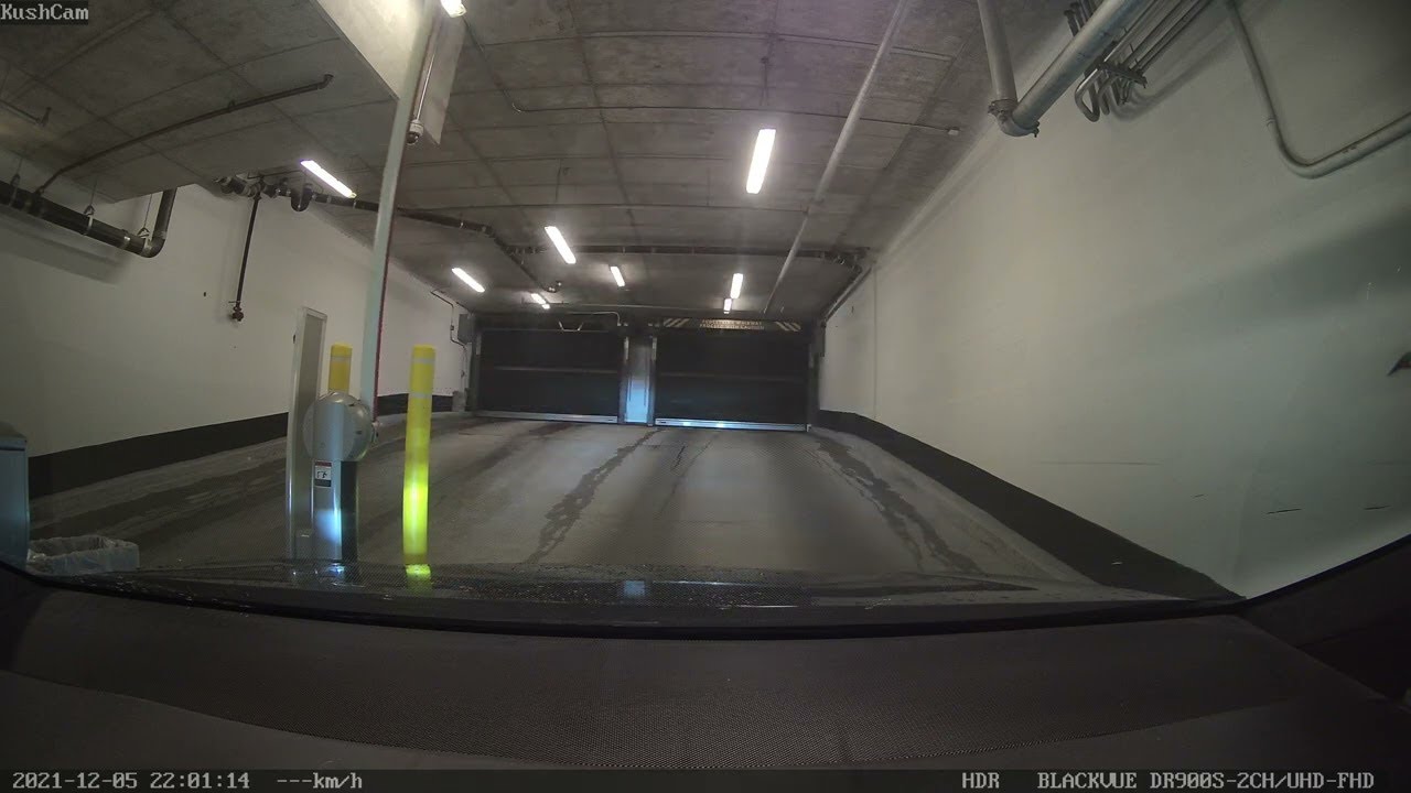 Parking Garage Gate Arm Falls Off || ViralHog - YouTube