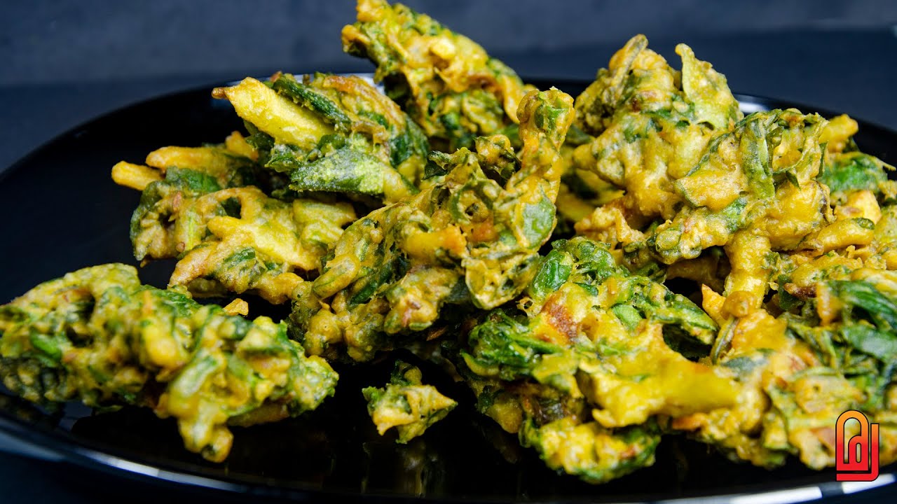 Palak Bhajiya Pakora Recipe - Palak Pakora Recipe | पालक के पकोड़े ...