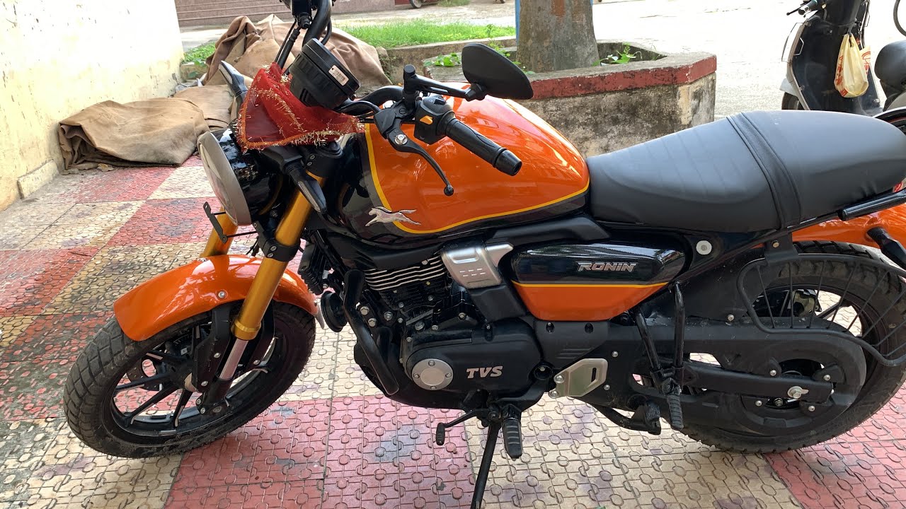 Newly launched TVS RONIN mascullar bike for working class family ...