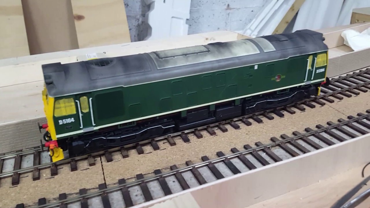 Heljan class 25 fitted with Paul Chetter's class 25 sound on a Zimo ...
