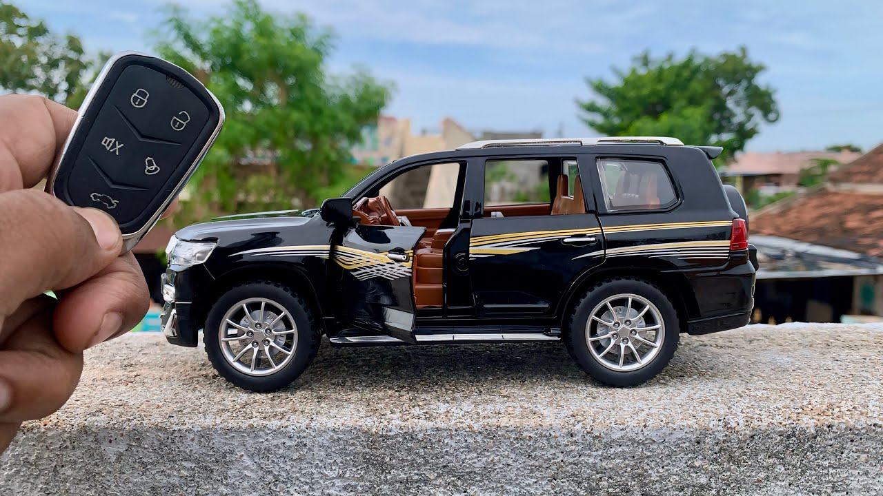 Unboxing of Scale 1/24 Model Toyota Alphard | Toyota Prado | Scale 1/24 ...