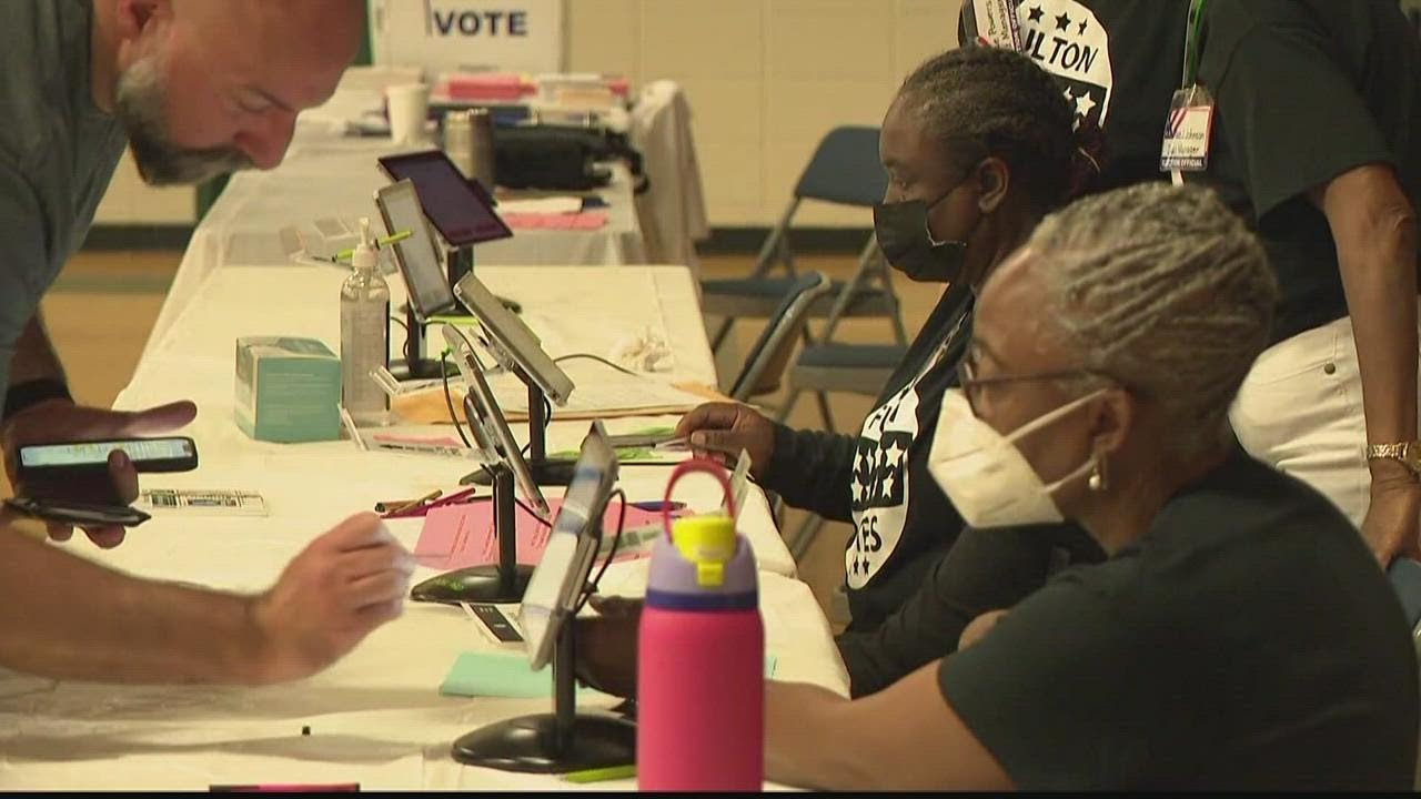 Poll workers needed before midterm elections in Georgia - YouTube