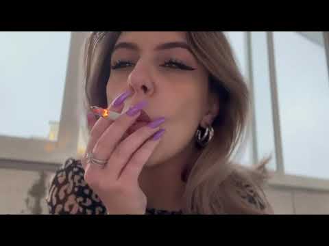 GORGEOUS  GIRL DEVOURING A CORK CIGARETTE Fethish