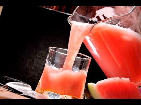 Agua de sandía con hierbabuena - Watermelon Water with Mint - YouTube