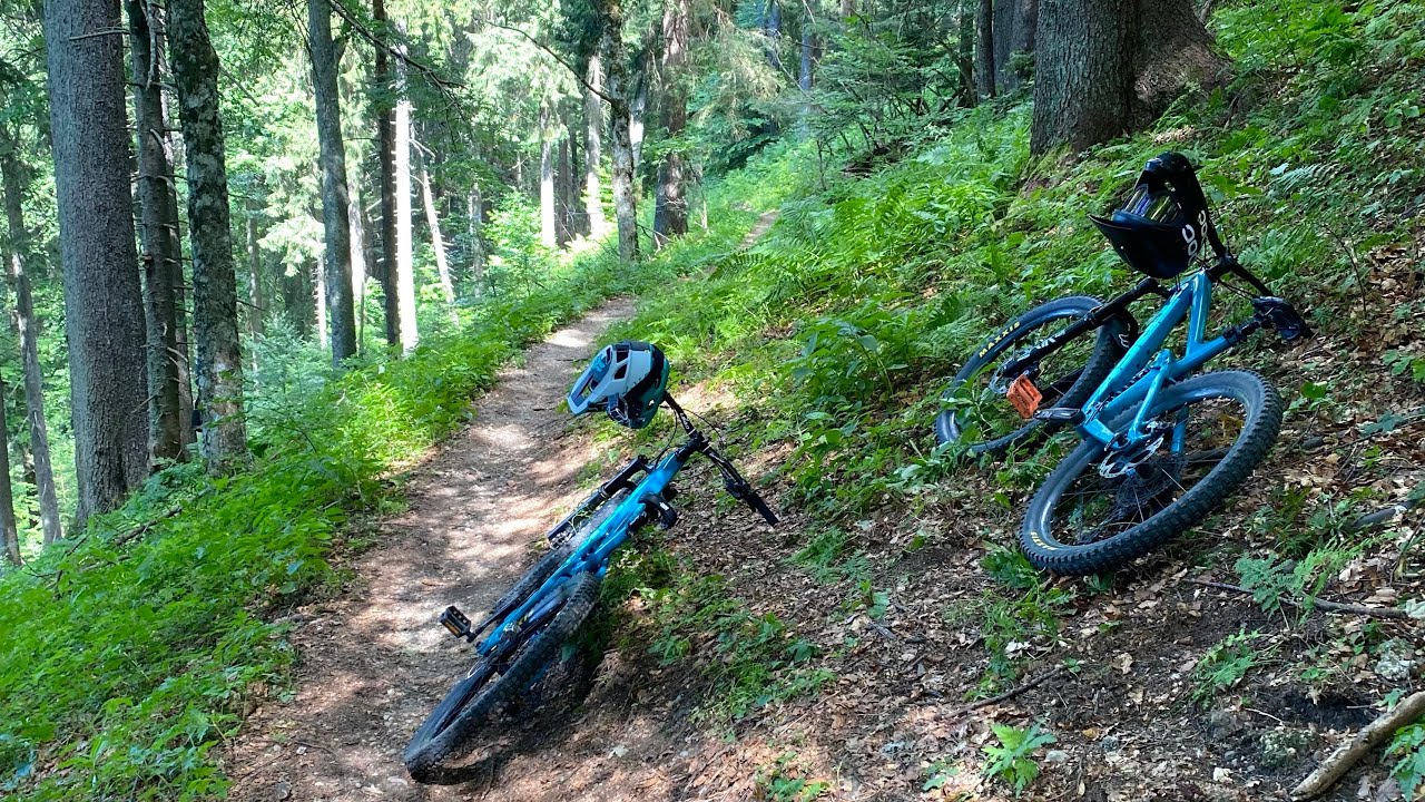 Biking in Postavaru Bike Park(blue lane) + Crucur trail - YouTube