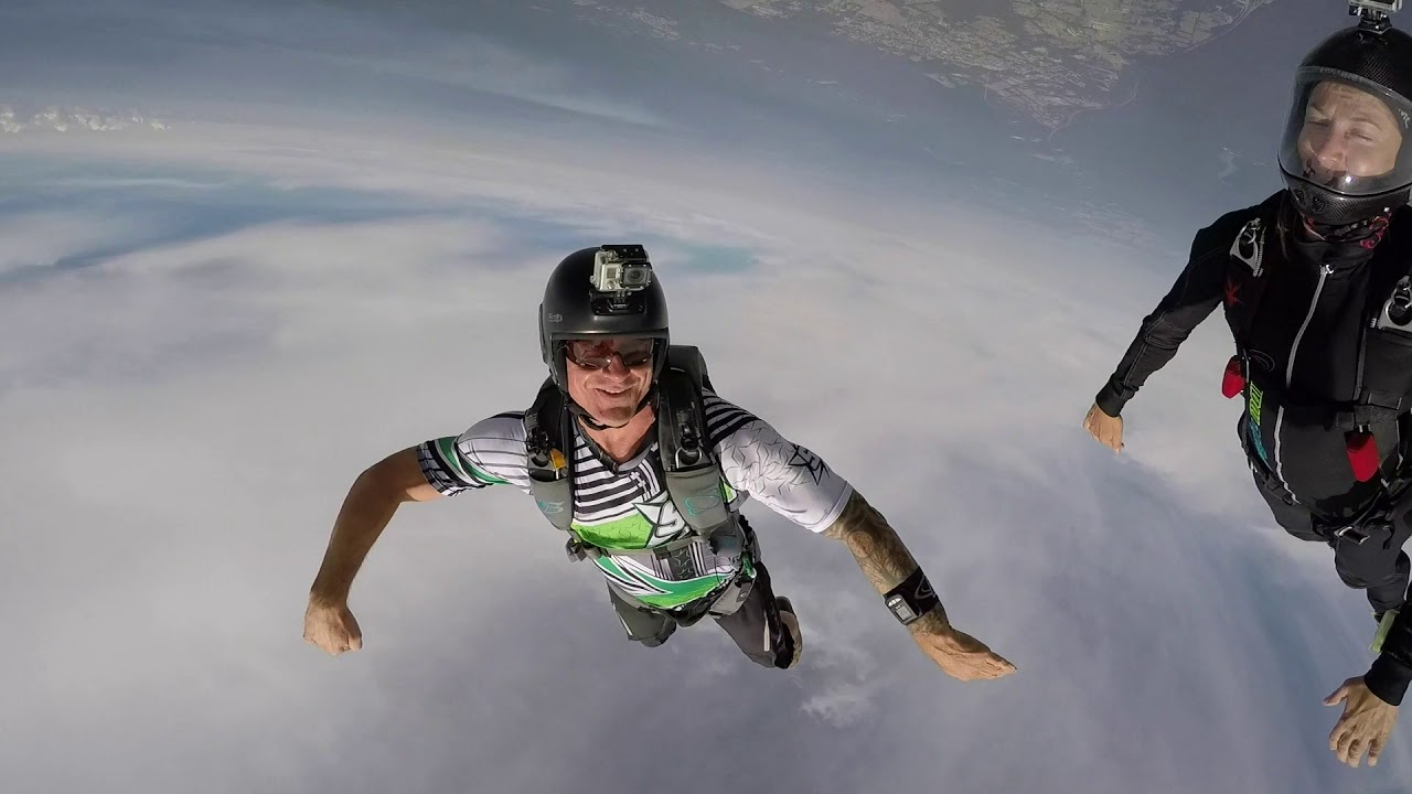 Freefly Skydive 프리플라이 스카이다이빙 동영상 - YouTube