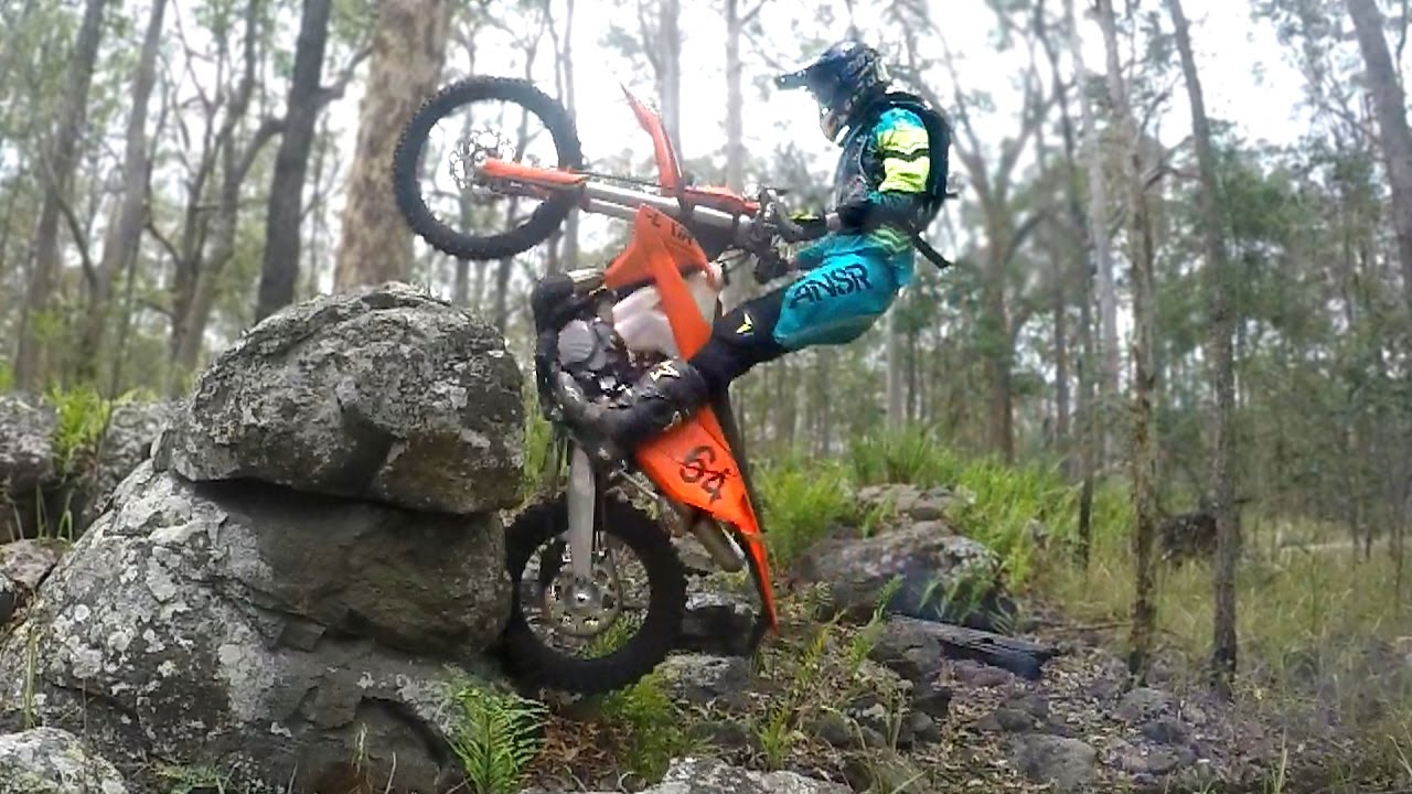 Ruben Chadwick: slow motion hard enduro︱Cross Training Enduro - YouTube