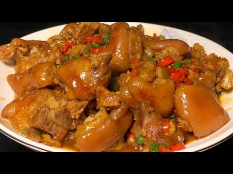 There is a trick to making pig's trotters delicious. The steps are ...