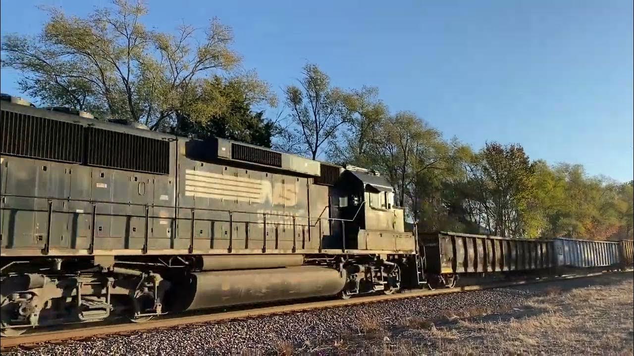 11-2-23: NS D76 in Belleville IL - YouTube