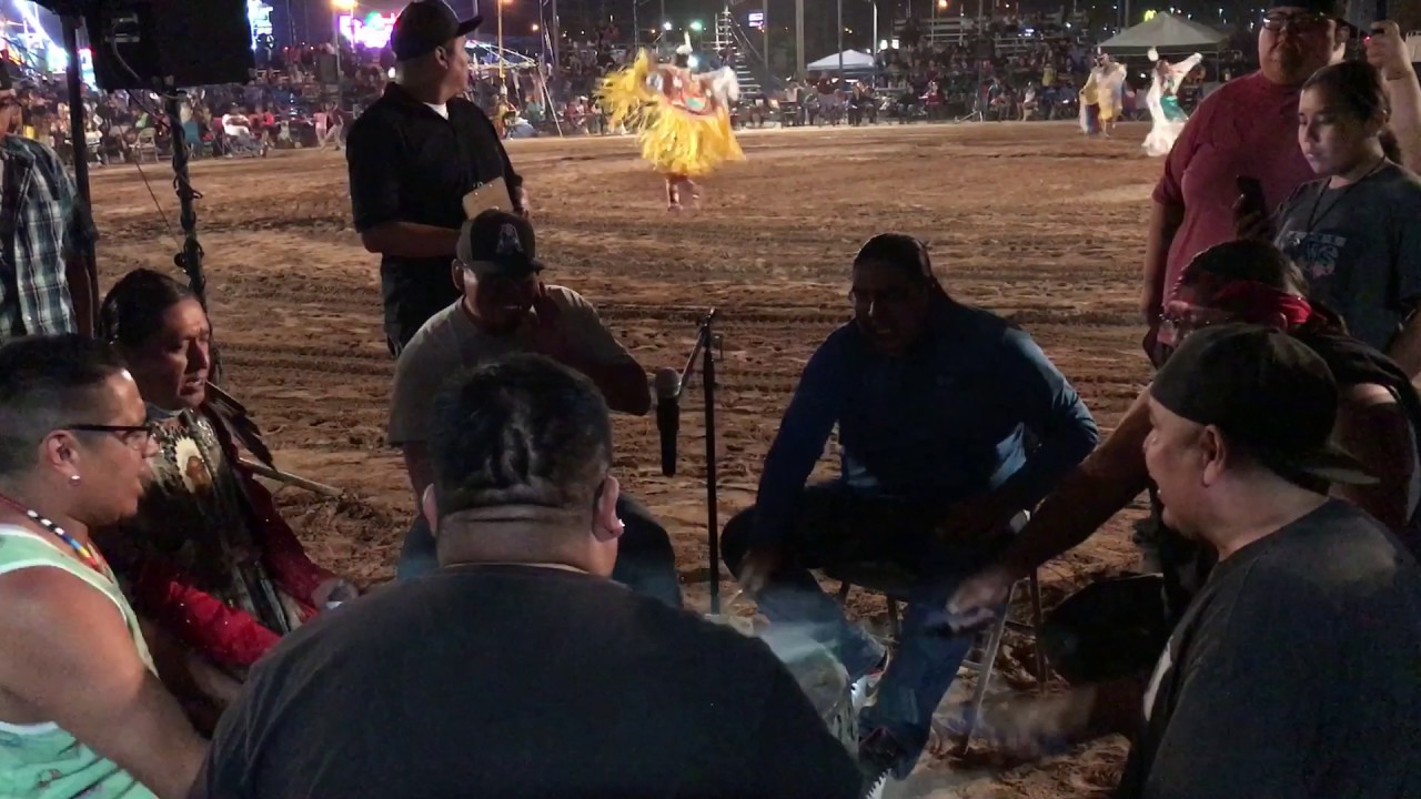 Thunderhouse Singers @ 2017 Navajo Nation 4th of July Pow Wow - YouTube