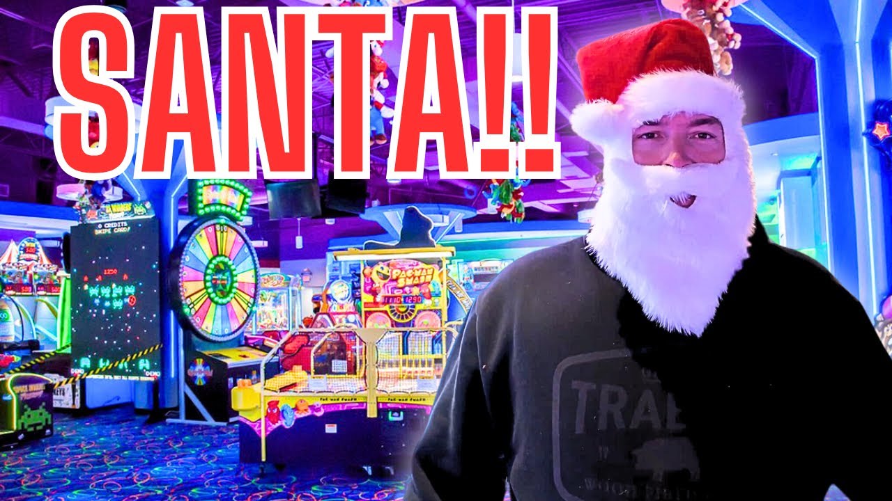 Can Santa Win last Minute Gifts for Christmas at the Arcade!? - YouTube