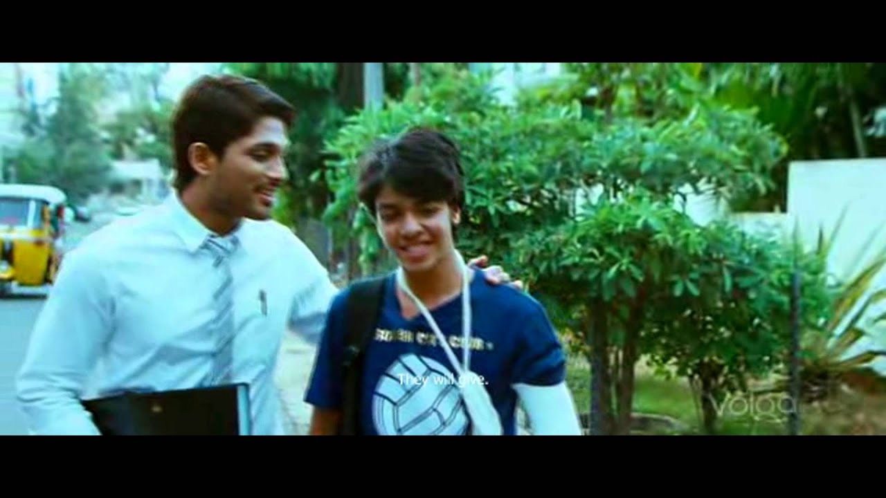 Trivikram & Allu Arjun Punch Dialogues in Julayi - YouTube