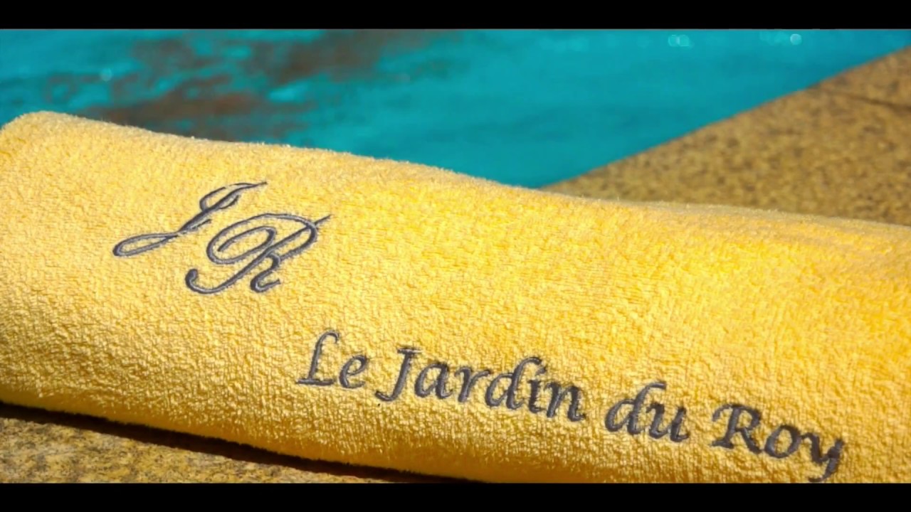 Hôtel leJardin du Roy Domaine Isalo Nature Madagascar - YouTube