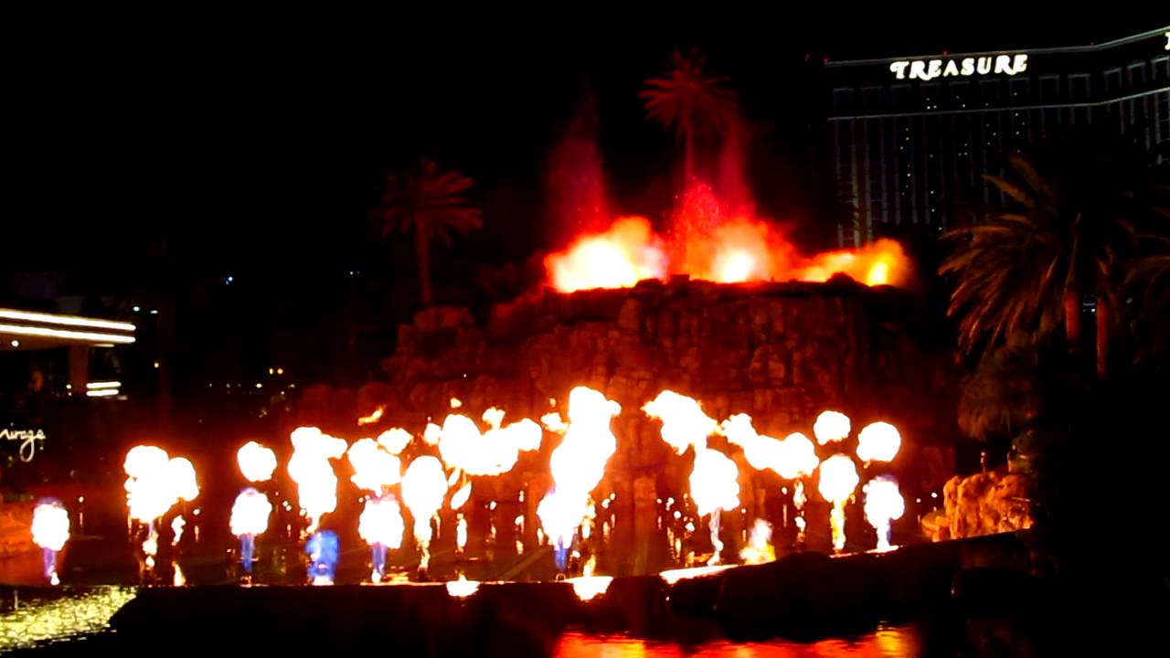 Volcano / Fire Show outside Mirage Casino in Las Vegas - Canon SX150 ...