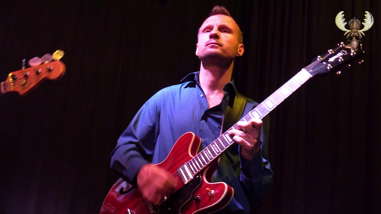 Mark Hummel & Stackhouse - Walkin' with Mr Lee - Live at Bluesmoose ...