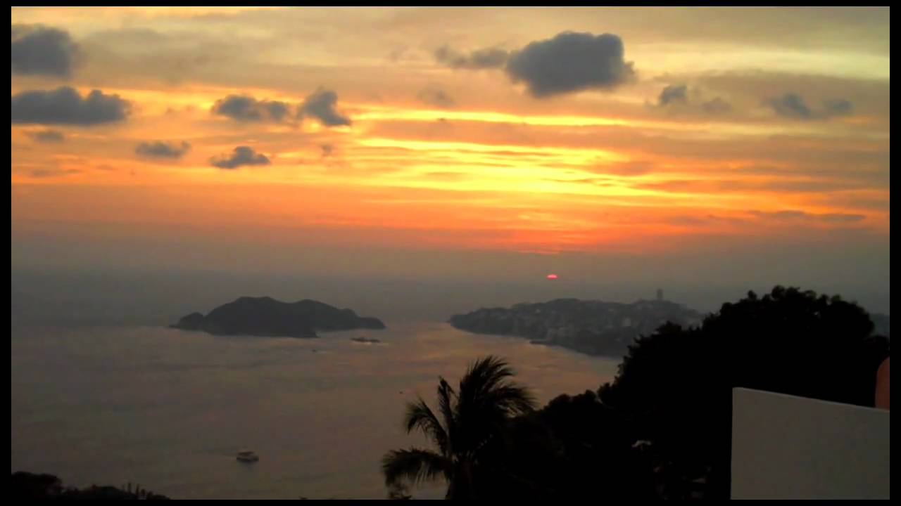 HD, Acapulco, Mexico. Pacific sunset from las Brisas Hotel. - YouTube