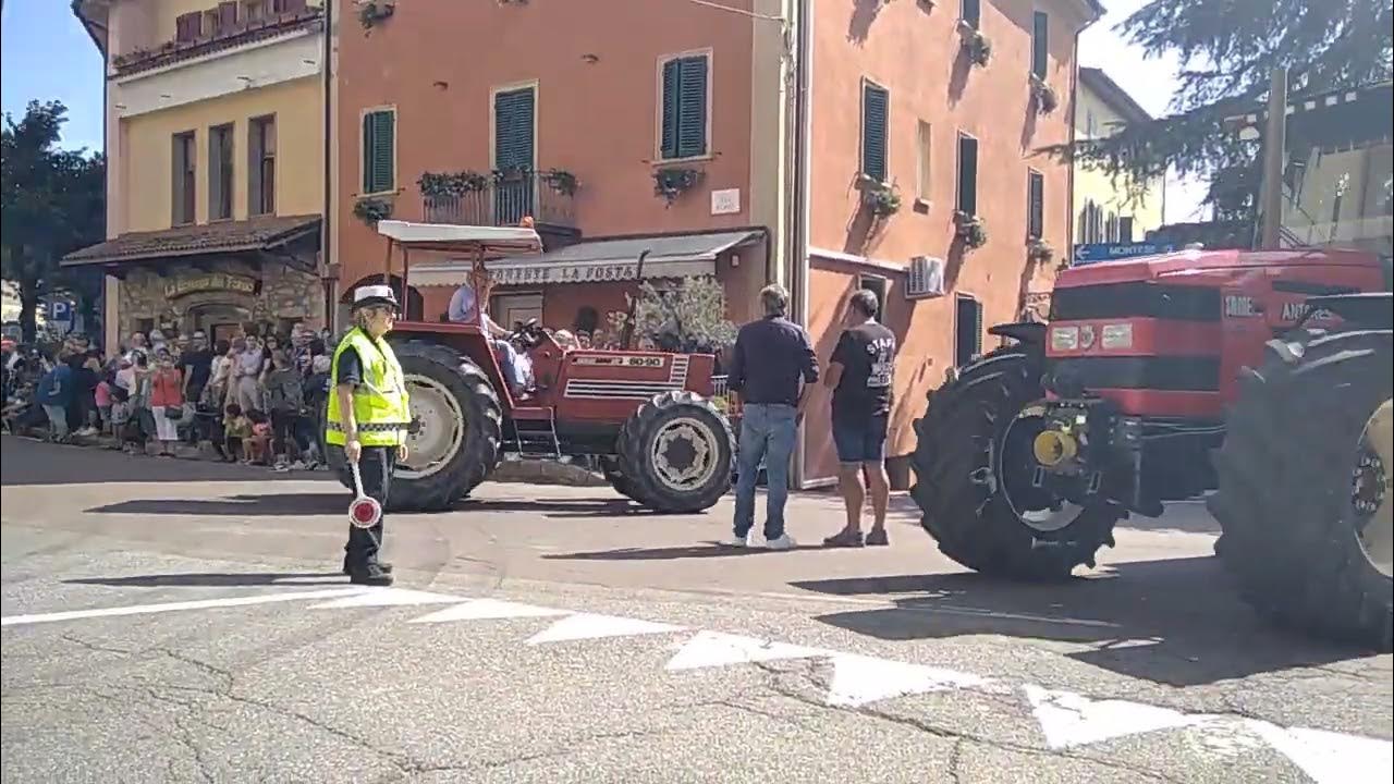 Sfilata di 130 trattori festa agricoltura 2022 Gaggio Montano - YouTube