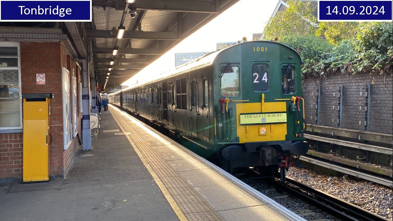 *Hastings Diesel 1001* Trains at Tonbridge, 14.09.2024 - YouTube