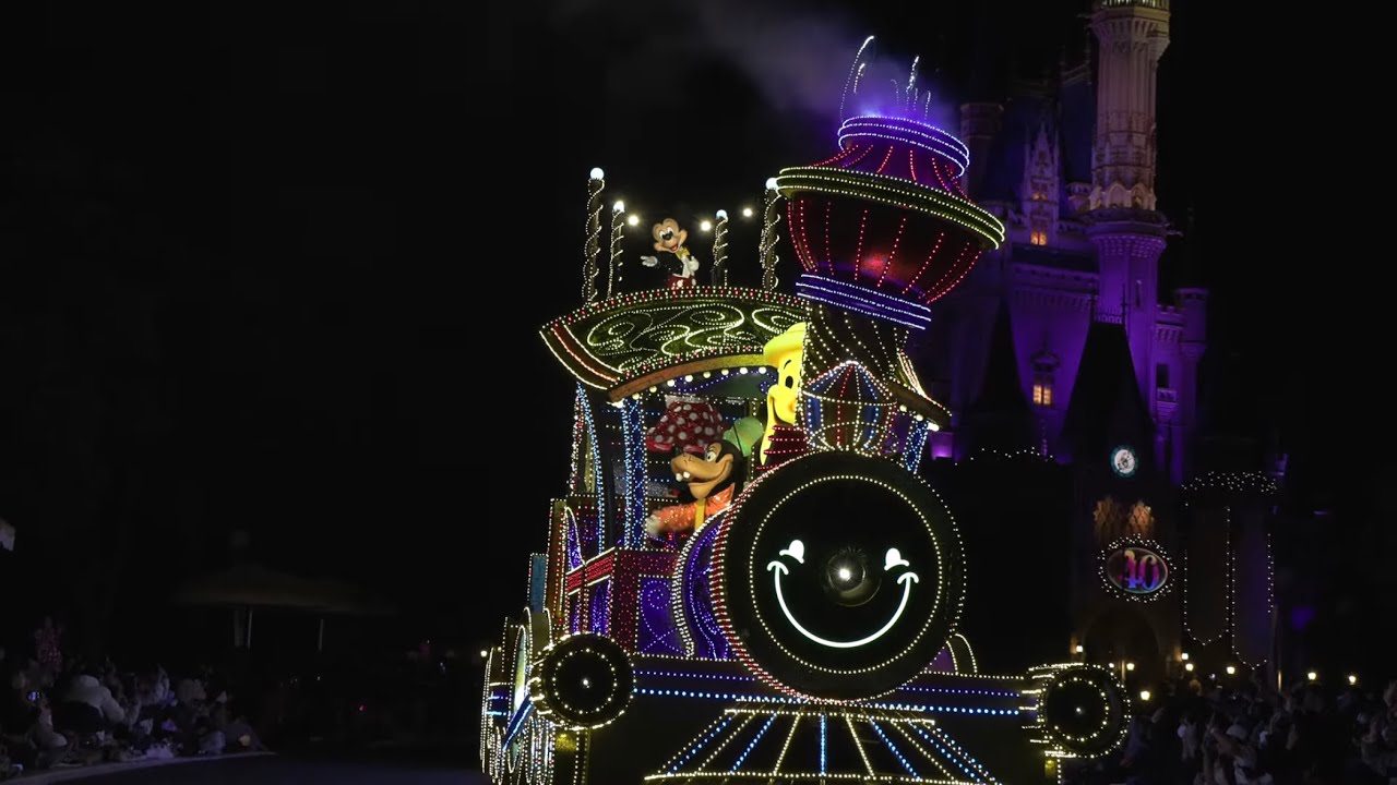 【TDL】40th城装飾 Tokyo Disneyland Electrical Parade Dreamlights - YouTube