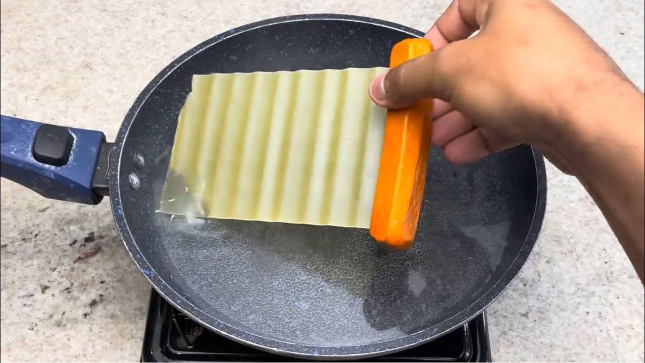 learned this from a friend in Italy, everyone should make lasagna hot ...