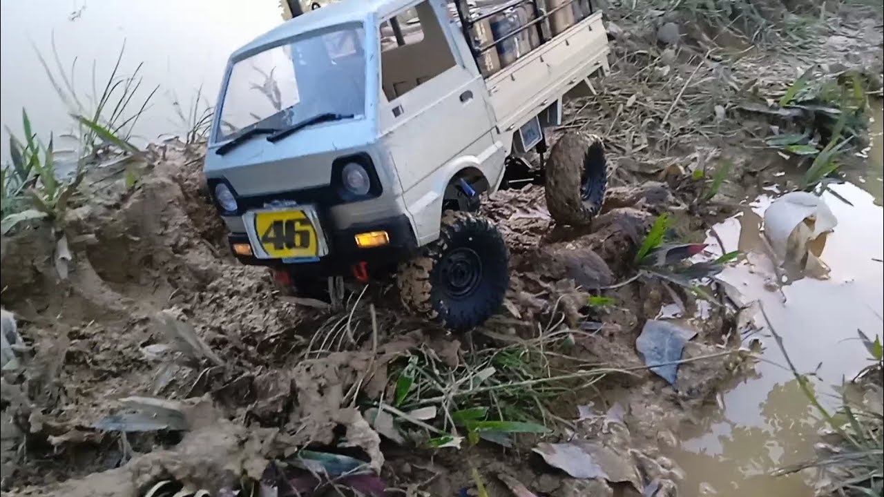 Rc wpl d12 offroad, bermuatan dus - YouTube