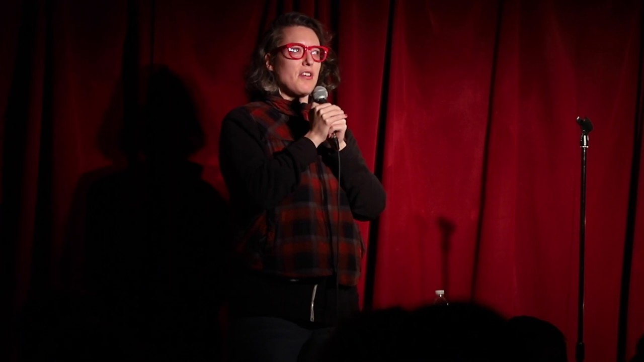 Mèla Shea Stand Up Comedy at Broadway Comedy Club 11/09/2019 - YouTube