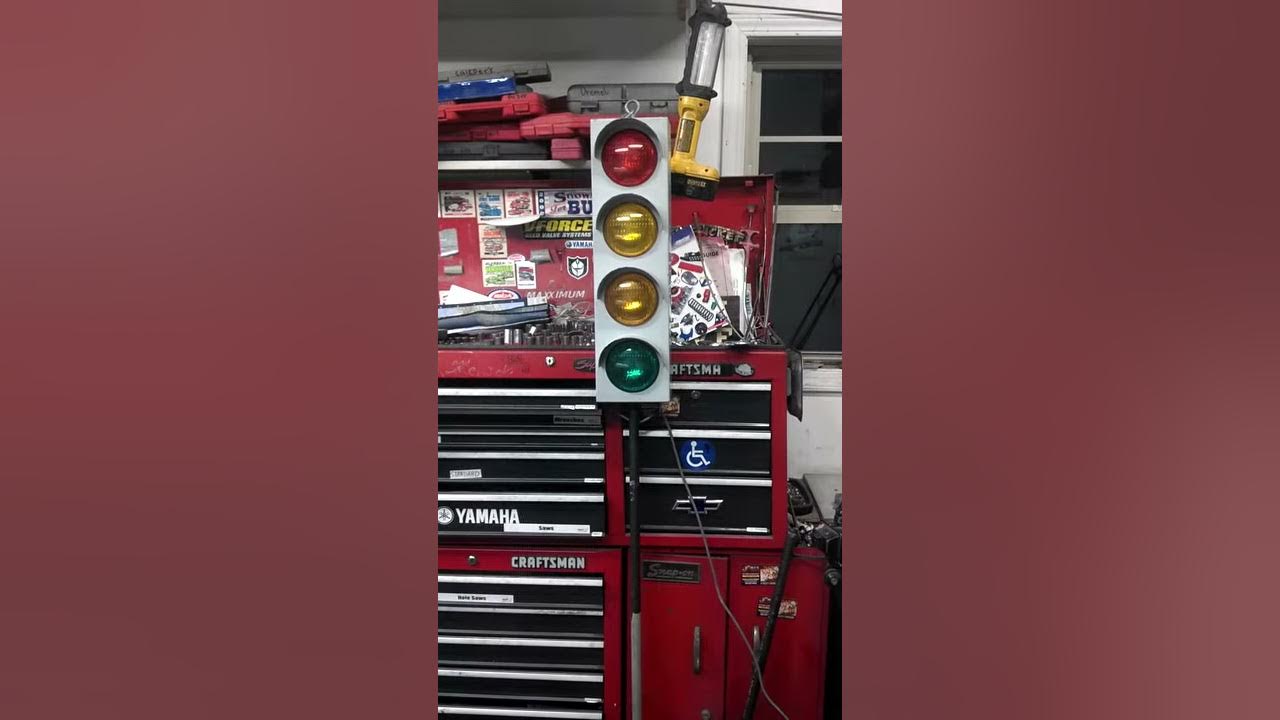 Drag racing starting light tree - YouTube